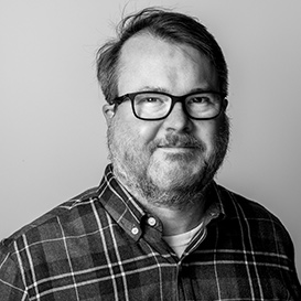 KnifeCenter Staff - Showing 1-17 - Knife Center