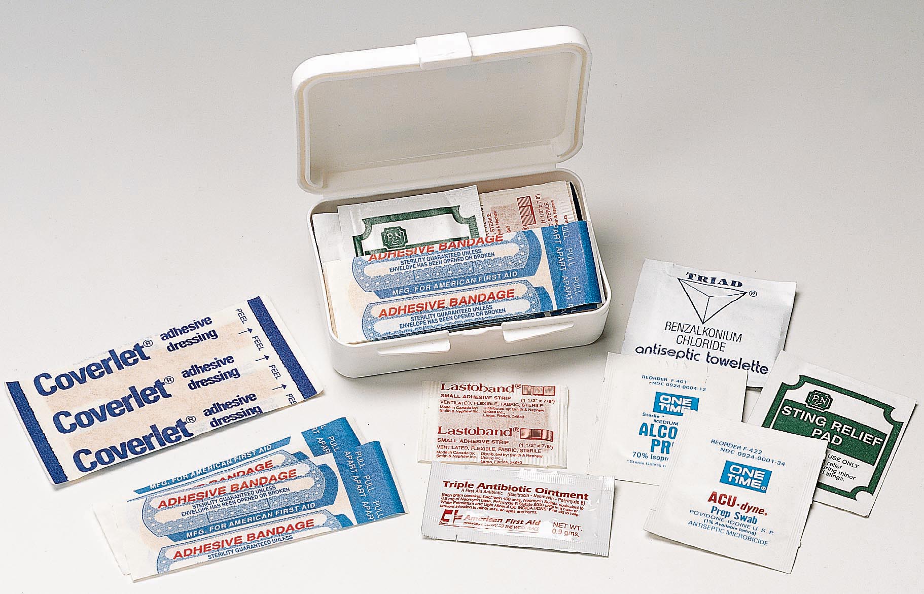 PhysiciansCare Brand Personal First Aid Kit: 38 Pieces - KnifeCenter ...