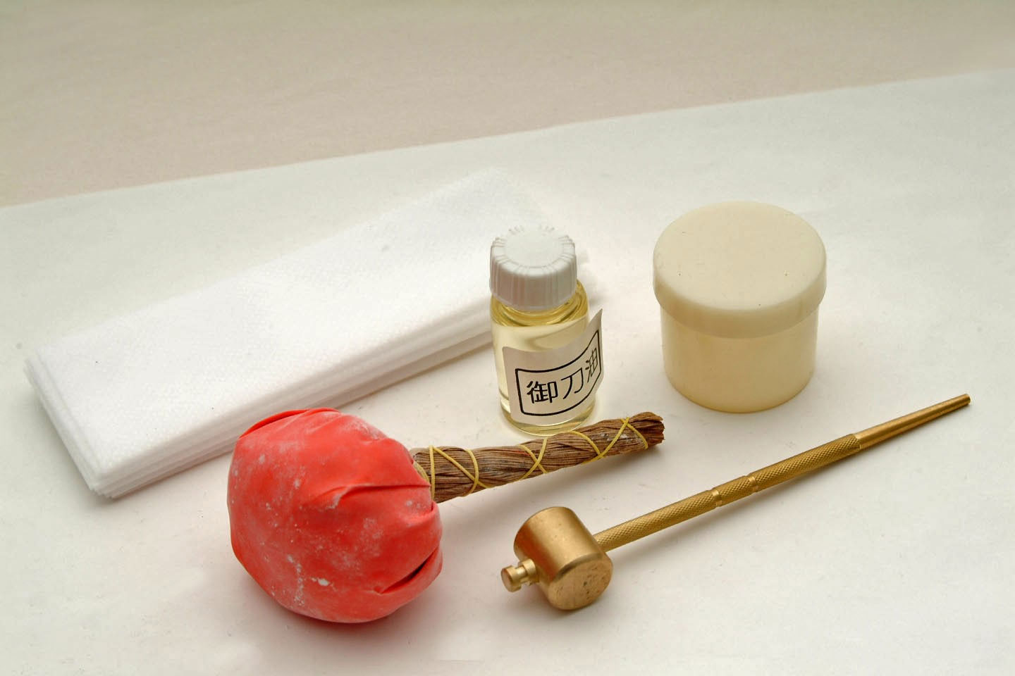 Reviews and Ratings for Sword Maintenance Kit - KnifeCenter - 210780